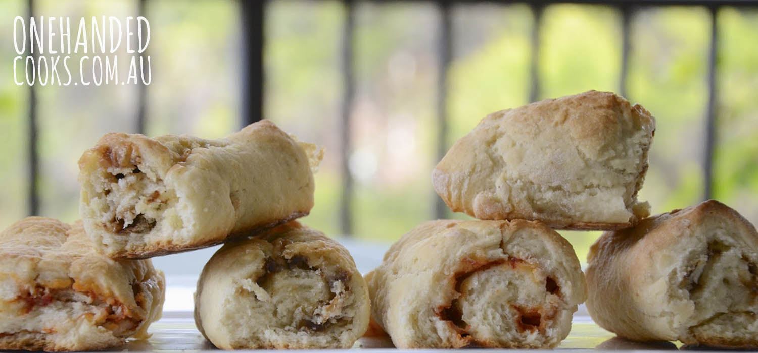 vegemitescrolls-one-handed-cooks