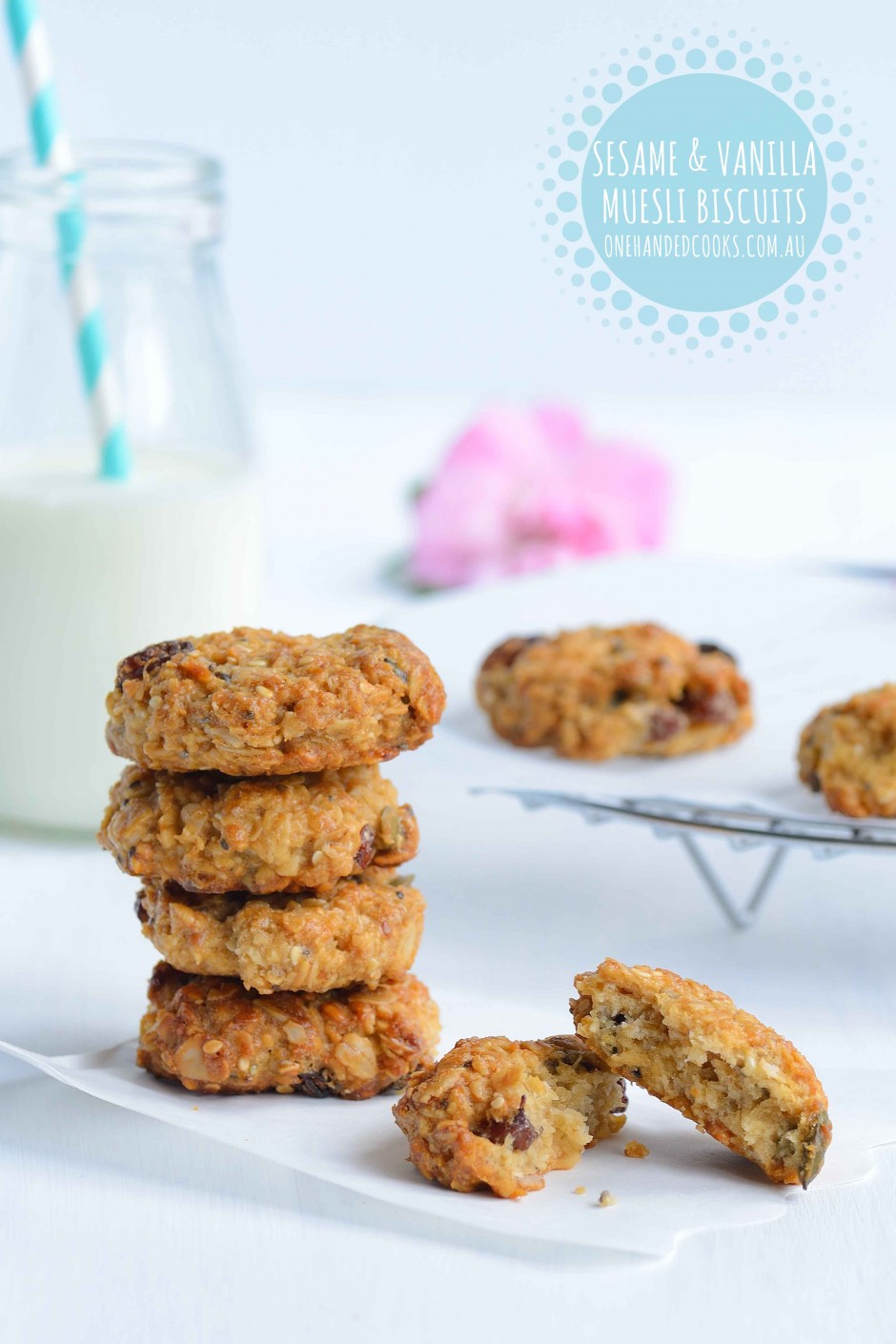 Sesame and vanille muesli biscuits 3 - One Handed Cooks